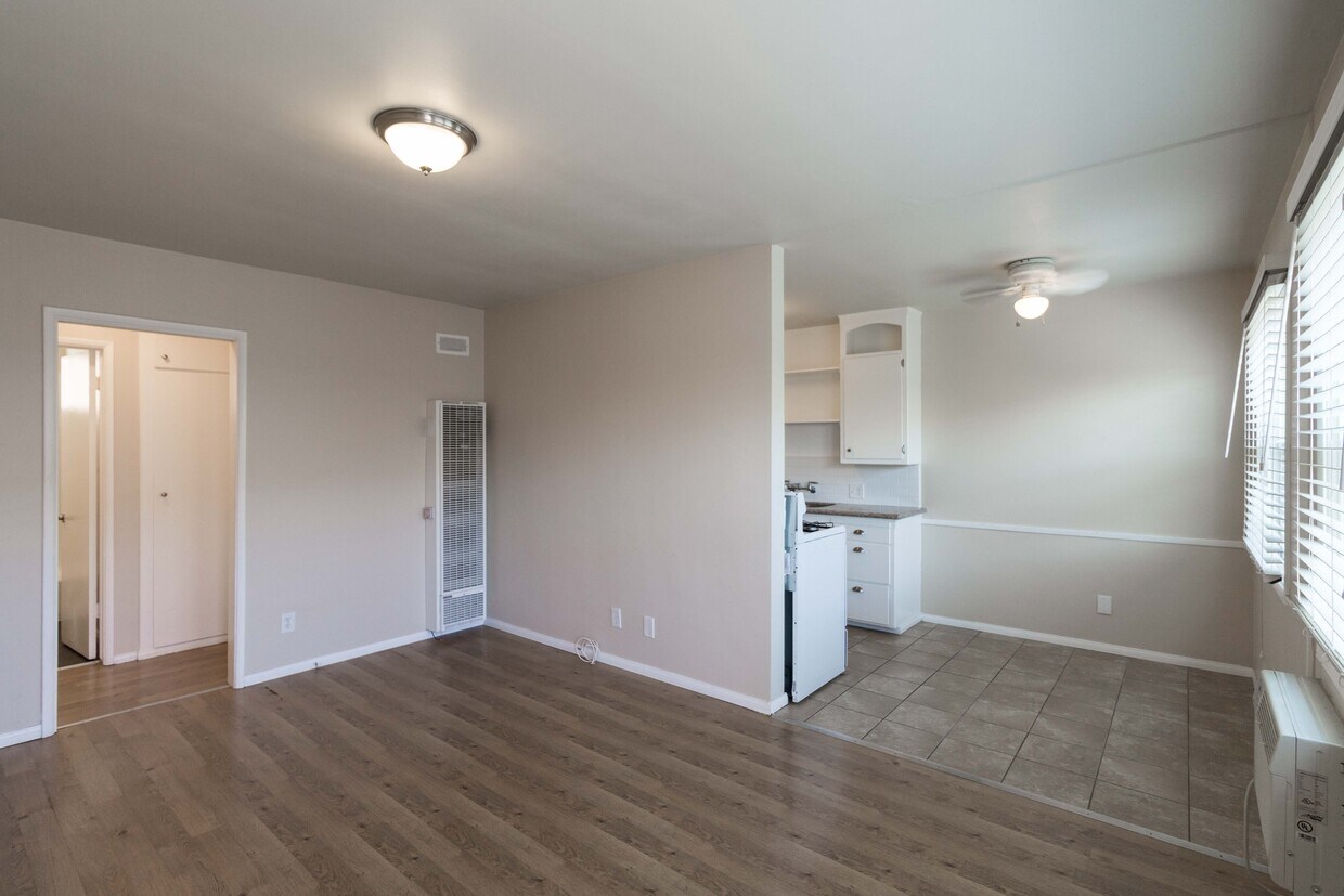 10230 Silverton Ave Unit 4, Tujunga, CA 91042 - 10230 Silverton Ave ...