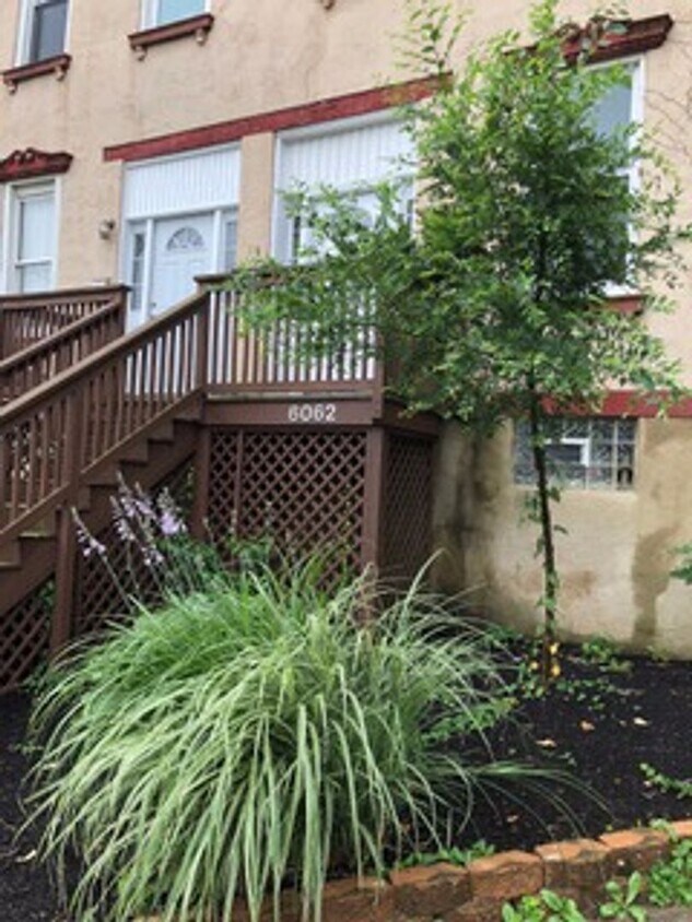 6062 Butler St Unit 1, Pittsburgh, PA 15201 - Room for Rent in ...