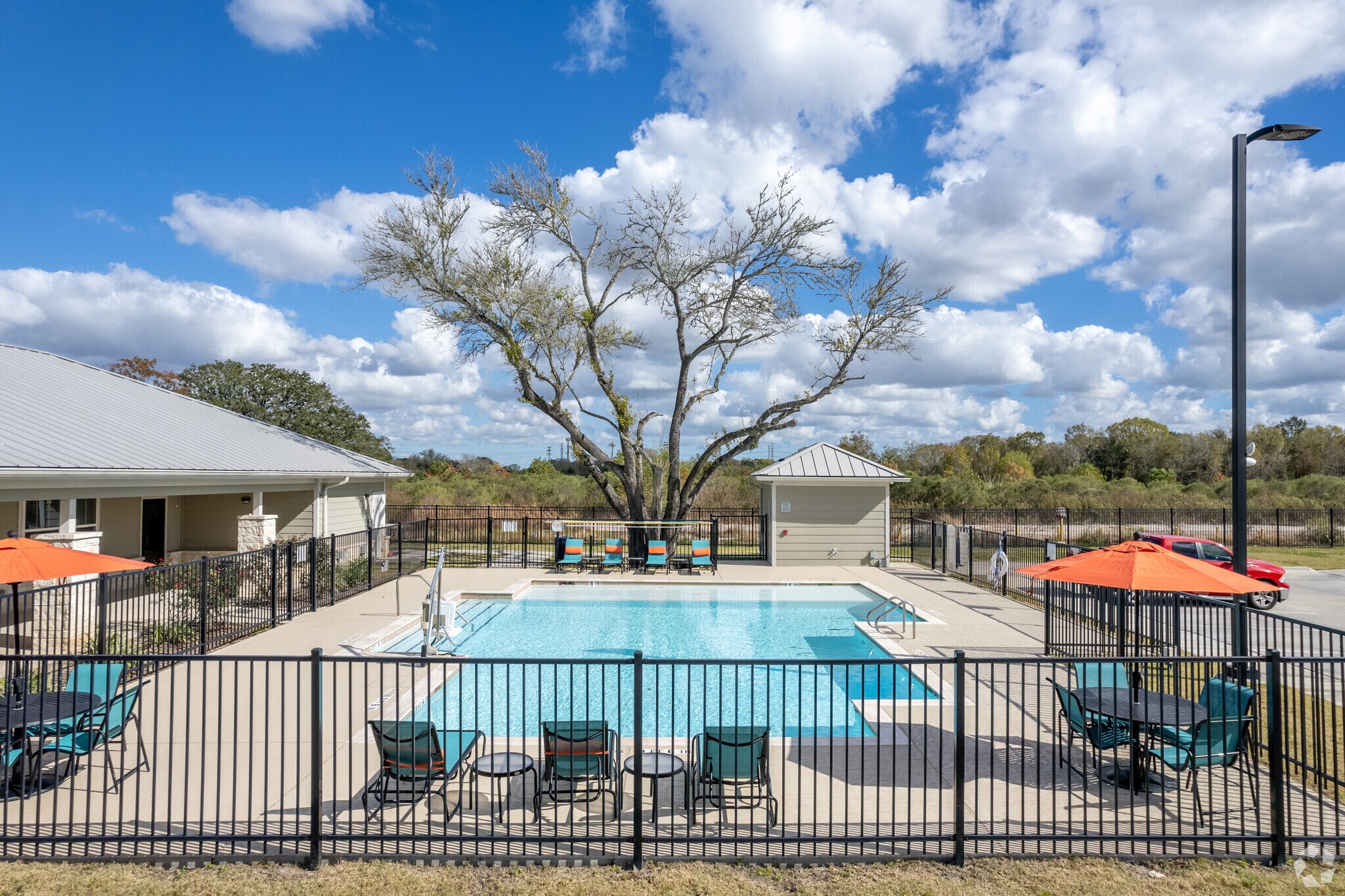 The Pointe at Crestmont - 5602 Selinsky Rd Houston, TX 77048 ...