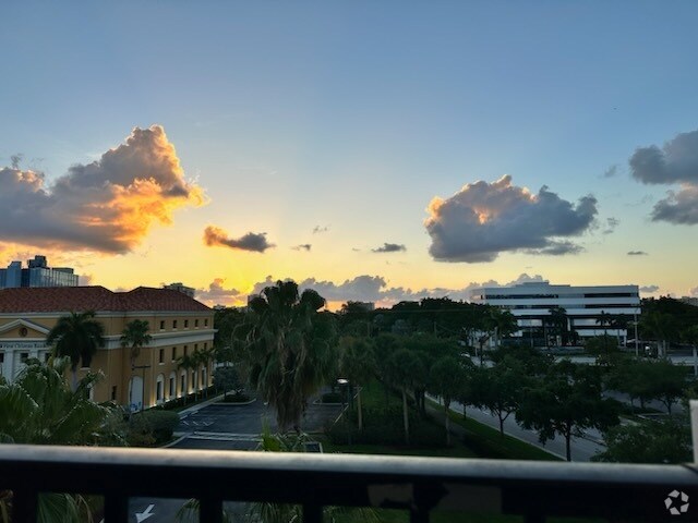 Imperial Point Apartments for Rent with Hardwood Floors - Fort ...