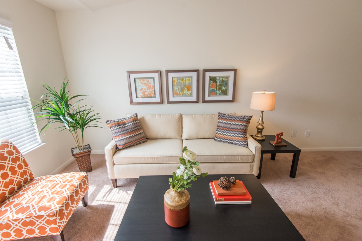 Silver Lake Hills Apartments - Fenton, MI | Apartments.com