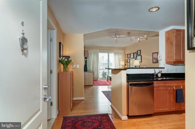 1111 11th St NW Unit 904, Washington, DC 20001 - Condo for Rent in ...