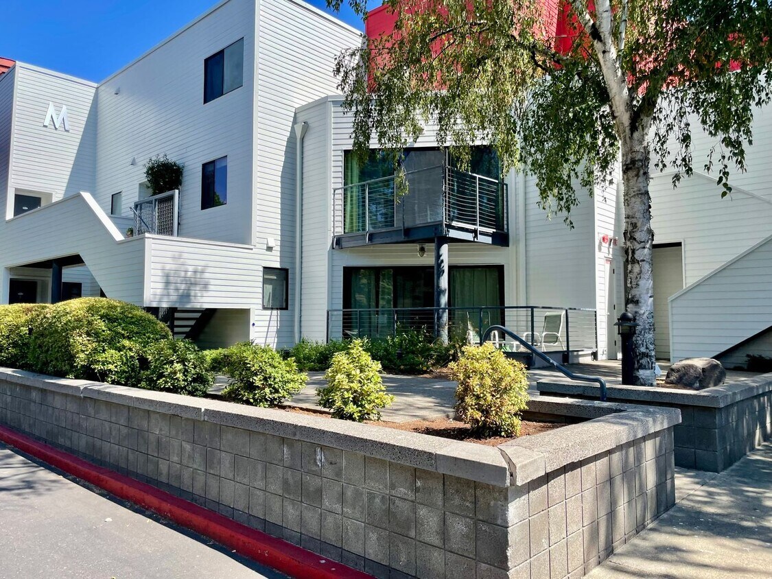 1010 NW Naito Pkwy Unit M7, Portland, OR 97209 - Condo for Rent in Portland, OR | Apartments.com