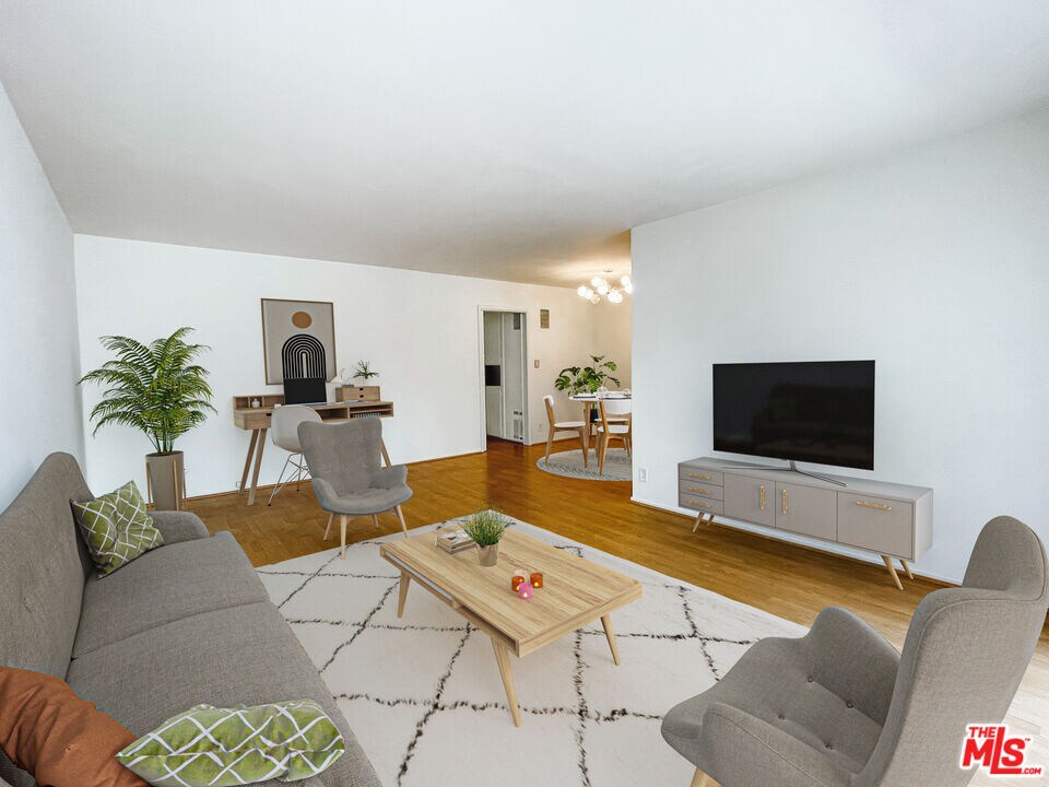 935 N Alfred St Unit 8, Los Angeles, CA 90069 - Room for Rent in Los ...