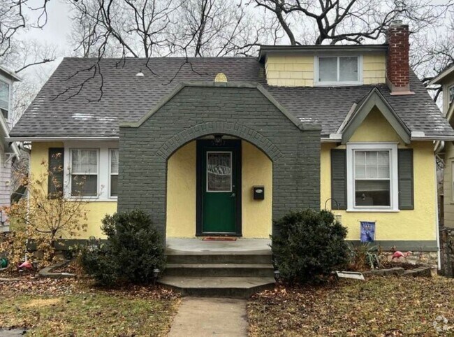 Crestwood Apartments for Rent with a Yard - Kansas City, MO ...