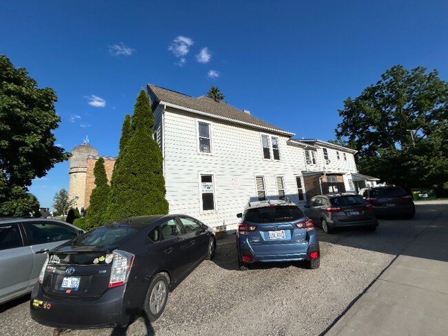 917 W Cross St Unit 1, Ypsilanti, MI 48197 | Apartments.com 917 W Cross St Unit 1, Ypsilanti, MI 48197 | Apartments.com