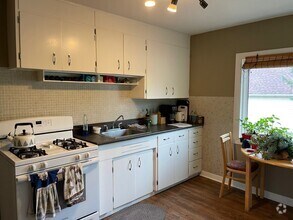 Apartments, Condos and Houses for Rent in Red Deer, AB - 27 Rentals ...