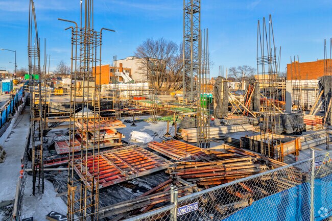 Link Apartments® H Street Apartments - 1701 H St NE Washington, DC ...