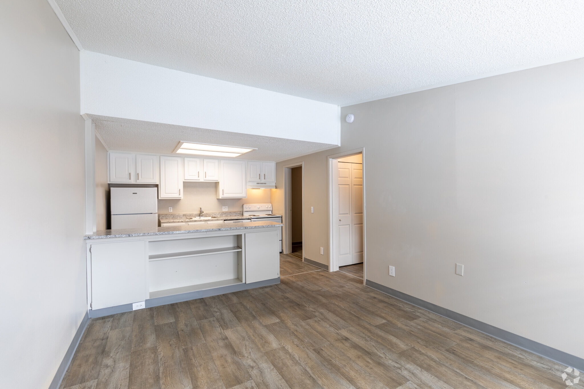 Carleton Court - 2976 Cascade Dr Ann Arbor, MI 48104 | Apartments.com