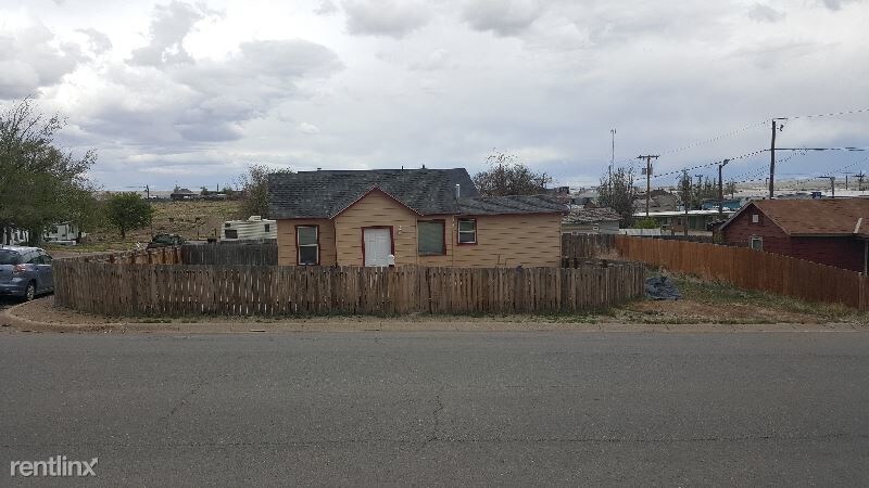 221 Colorado St, Rawlins, WY 82301 - House Rental in Rawlins, WY ...