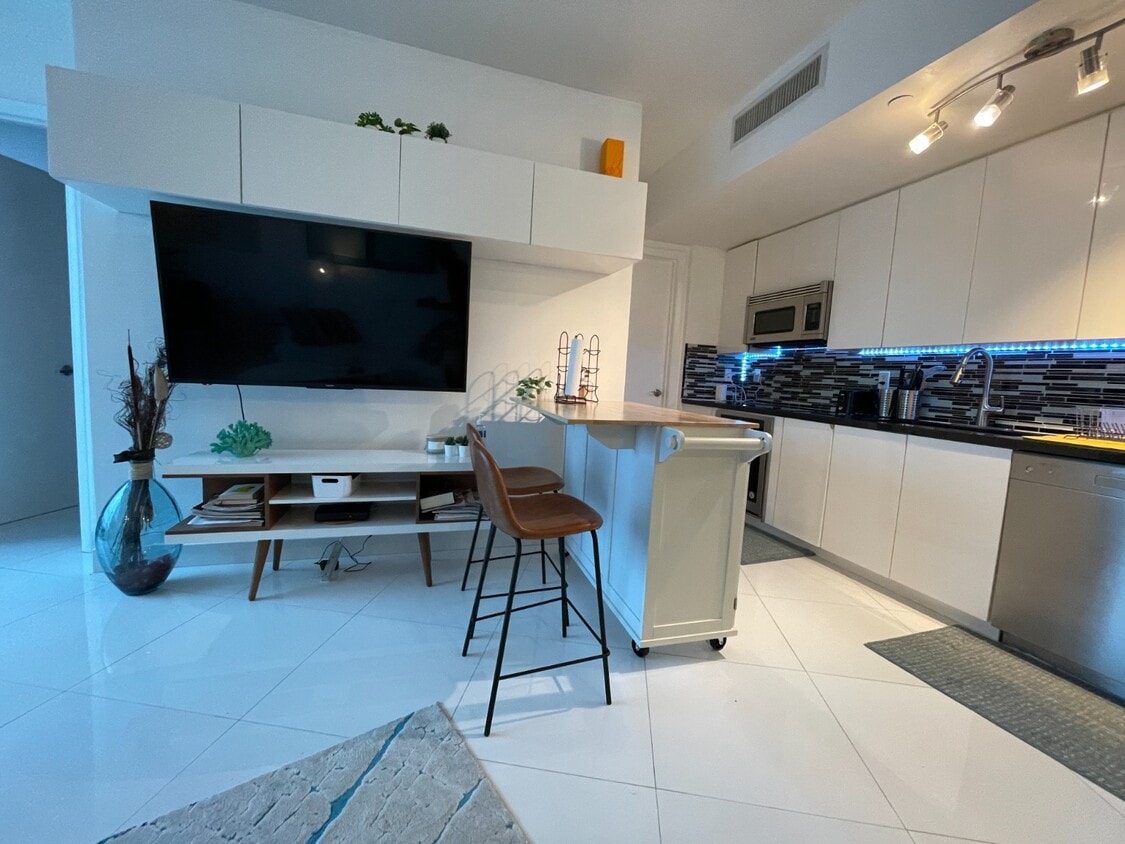 92 SW 3rd St Unit 2906, Miami, FL 33130 - Condo for Rent in Miami, FL ...