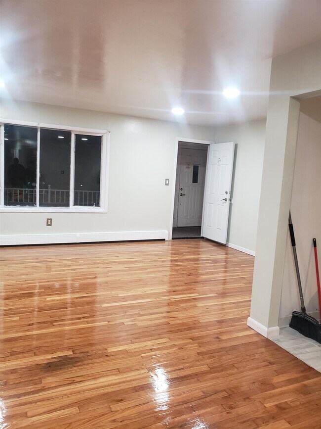 49 E 51St St, Bayonne, NJ 07002 - House Rental in Bayonne, NJ ...