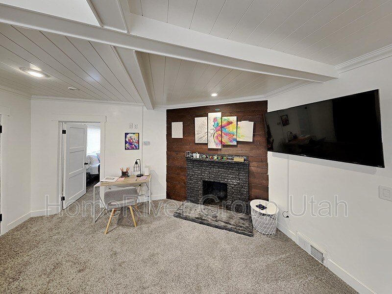 4060 S 300 E Unit A, Millcreek, UT 84107 - Condo for Rent in Millcreek ...