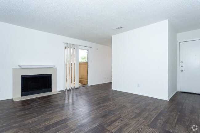 Meadowcrest Apartments - Apartments in Dallas, TX | Apartments.com