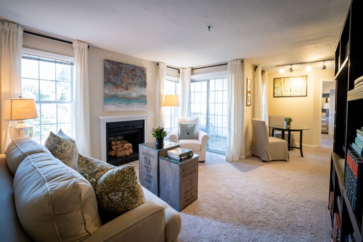 Kinstone Columns Drive - 3702 River Heights Crossing Se Marietta, GA ...