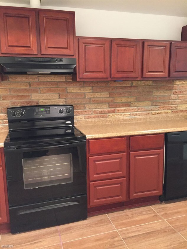 514 S Elm St, Arlington, TX 76010 - Townhome Rentals in Arlington TX ...