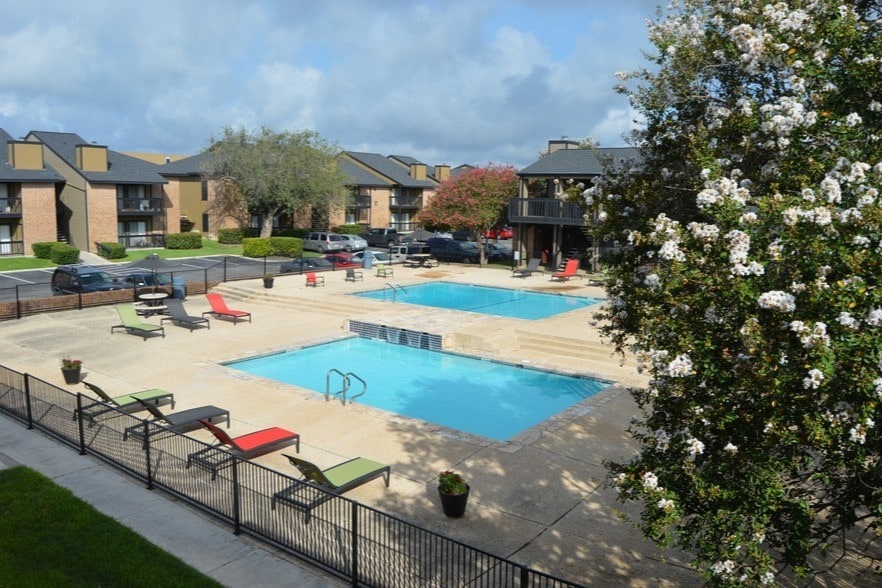 Sycamore Creek Apartments - 1000 Elbel Rd Schertz, TX 78154 ...