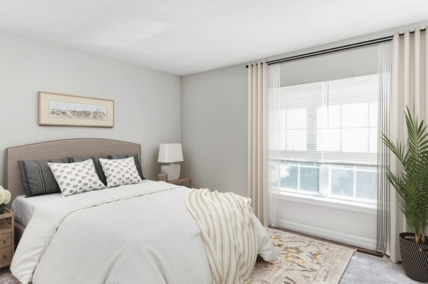 Eagle Rock Apartments & Townhomes at Rensselaer - 6601 Oak Hill Cir ...