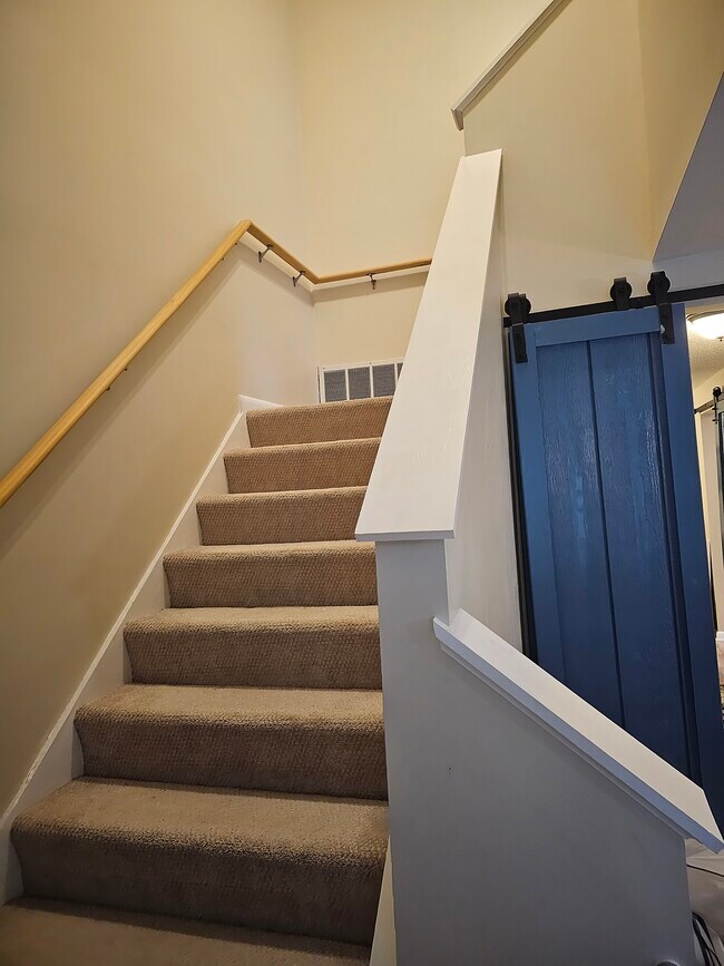 112 Fiddler Green Rd, Stratford, CT 06614 - Townhome Rentals in ...