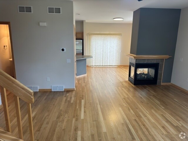 Swan Creek Houses for Rent with High Ceilings - Fitchburg, WI - 11 Homes