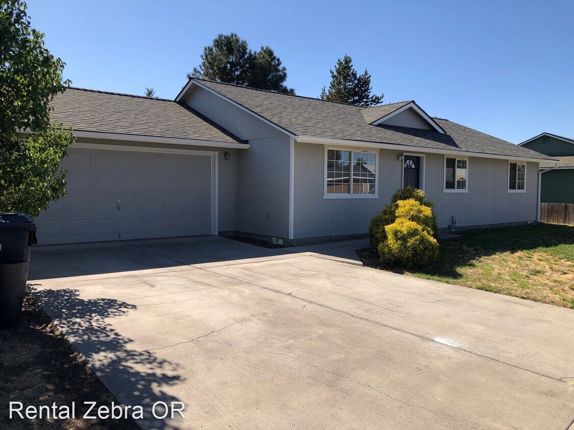 3234 SW Salmon Ave, Redmond, OR 97756 - House Rental in Redmond, OR ...