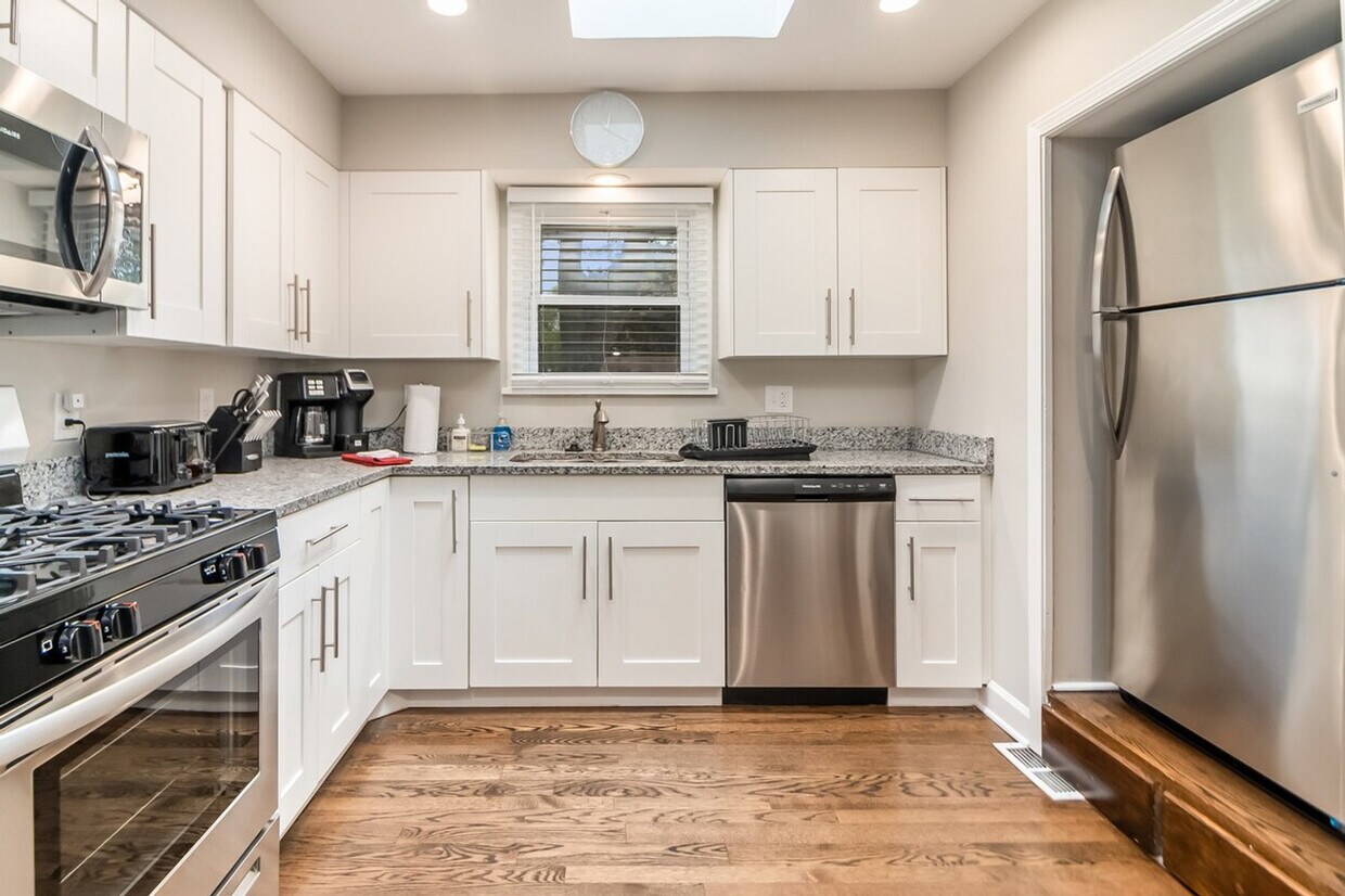 649 Edgebrook Terrace Unit SI ID1285083P, Elgin, IL 60120 | Apartments.com