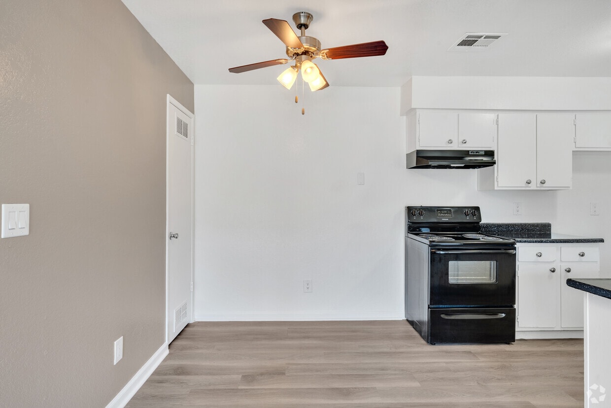 Windscape Village Apartments - 380 W Barbour St Banning, CA 92220 ...