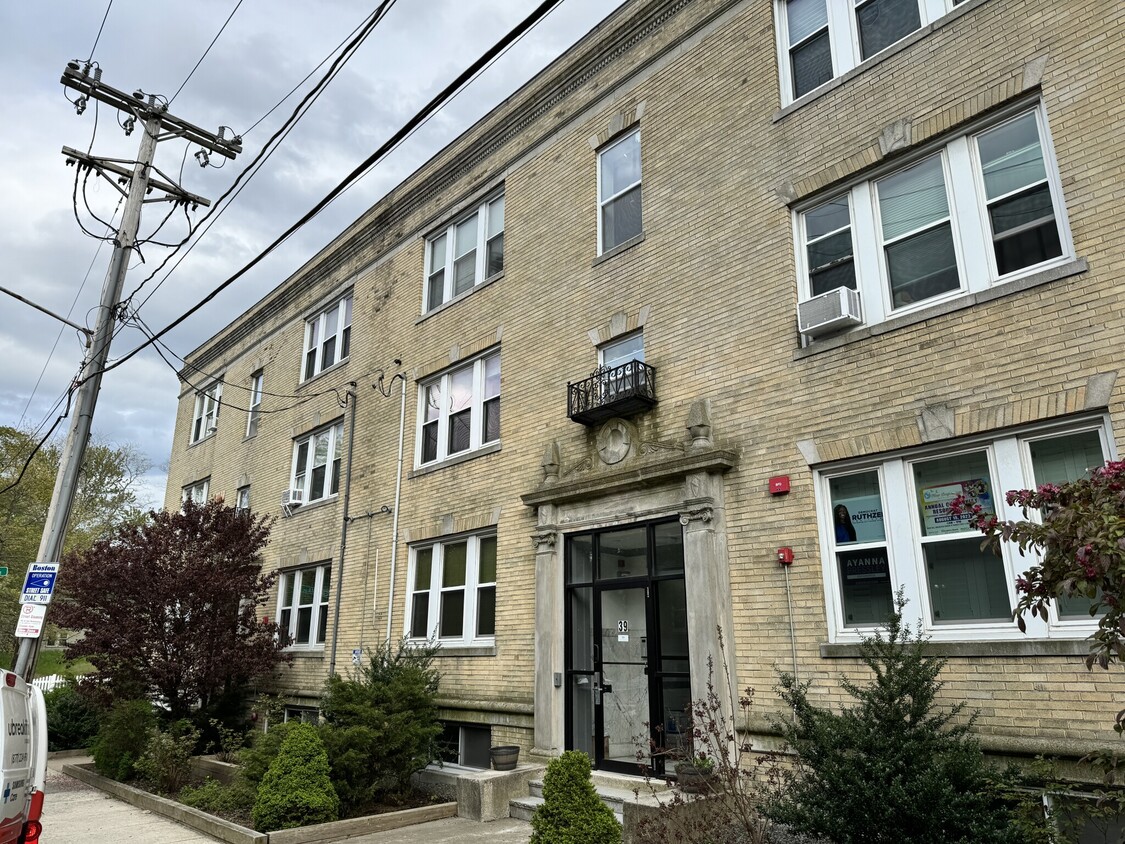 39-41-41 Bishop Joe L. Smith Way Unit 4, Boston, MA 02121 - Condo for ...