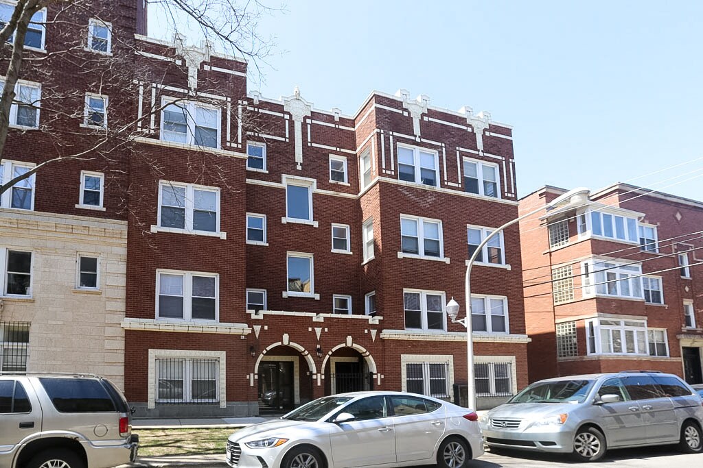7456 N Greenview Ave Unit C2, Chicago, IL 60626 | Apartments.com