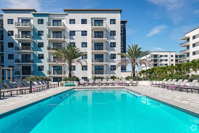 The Rise at Plantation Walk - 321 N University Dr Plantation, FL ...
