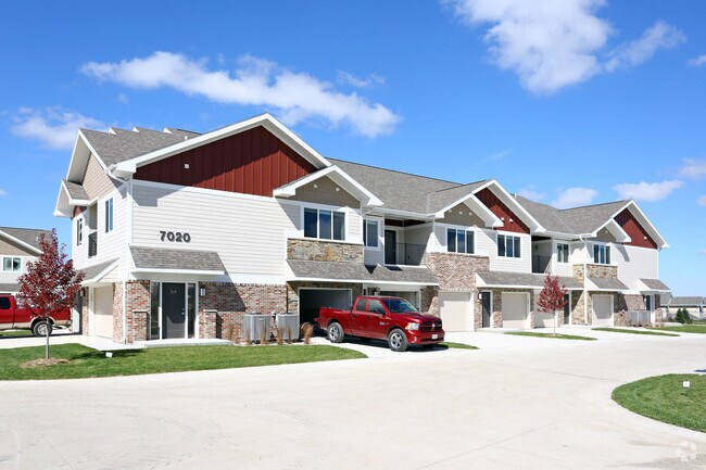 Brookside Apartments at Fallbrook Rentals - Lincoln, NE | Apartments.com
