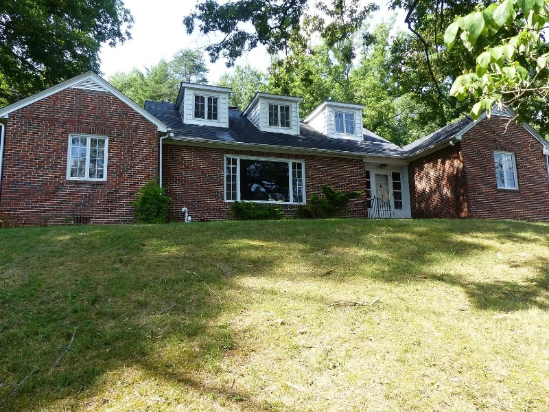 1610 Spring Valley Dr, Huntington, WV 25704 | Apartments.com