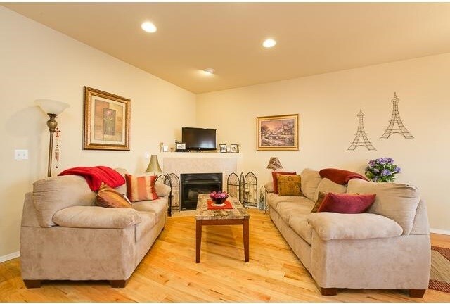 16227 NW Fescue Ct, Portland, OR 97229 - Townhome Rentals in Portland ...