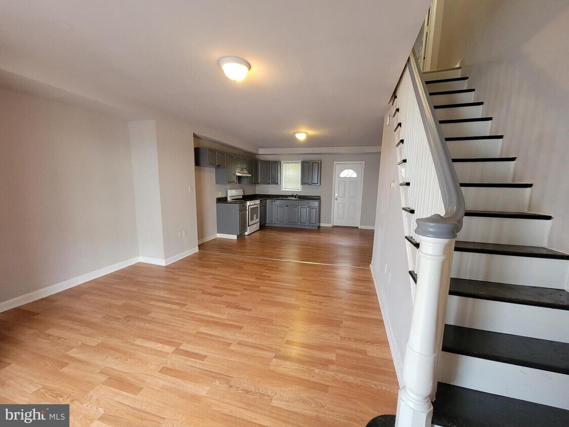 411 W Raymond St, Philadelphia, PA 19140 - Townhome Rentals in ...