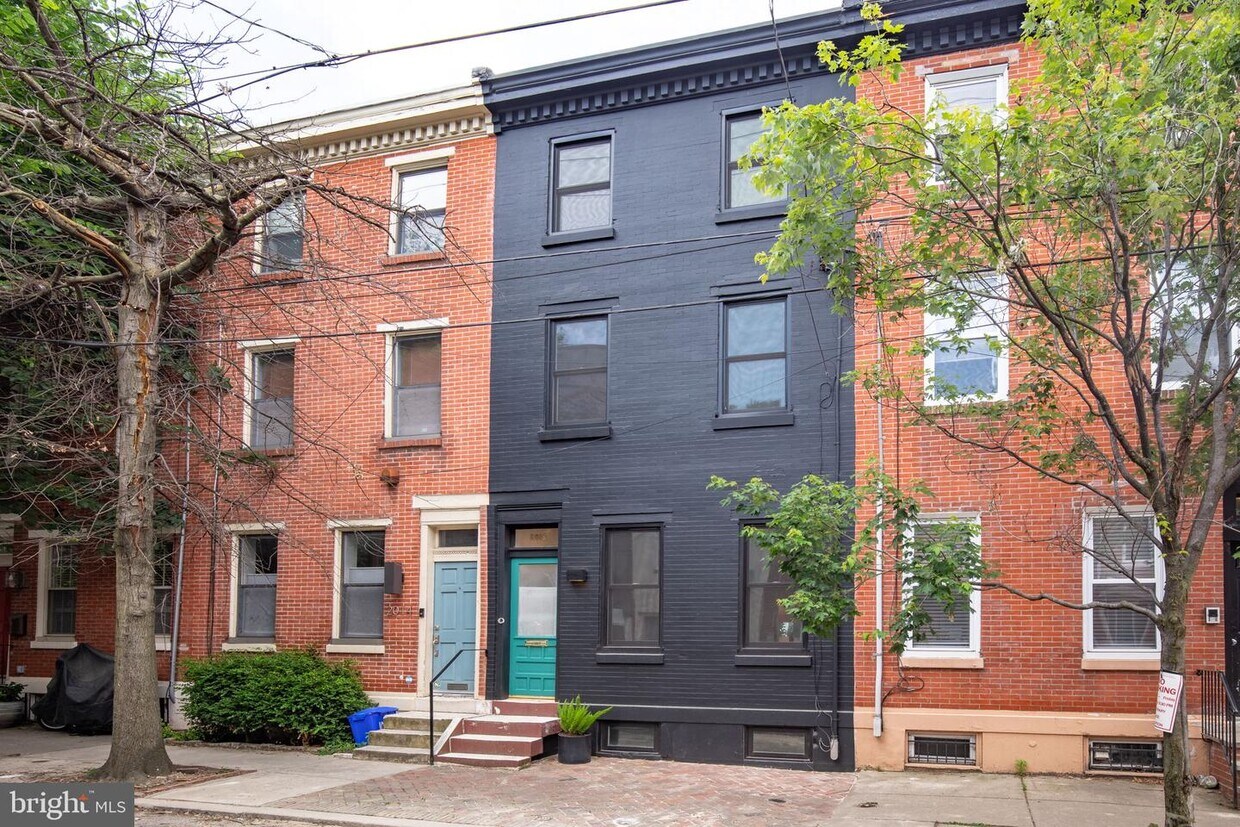 2016 Fitzwater St, Philadelphia, PA 19146 - Townhome Rentals in ...