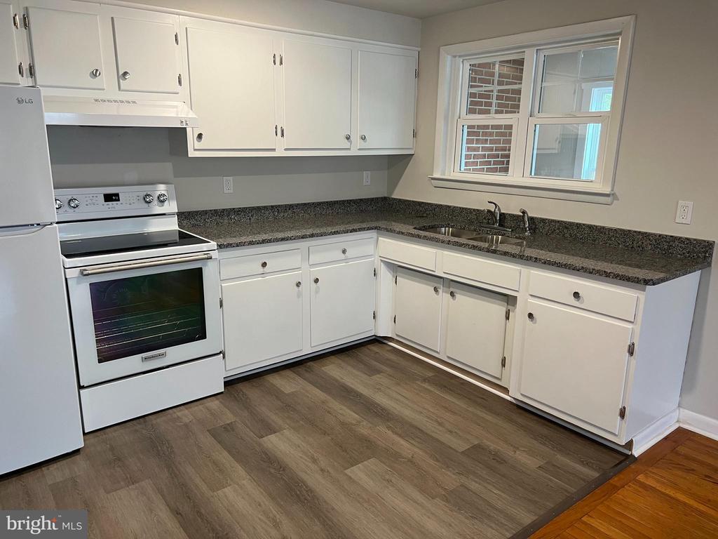 156 Tower Circle Unit 1, Berkeley Springs, WV 25411 - Room for Rent in ...