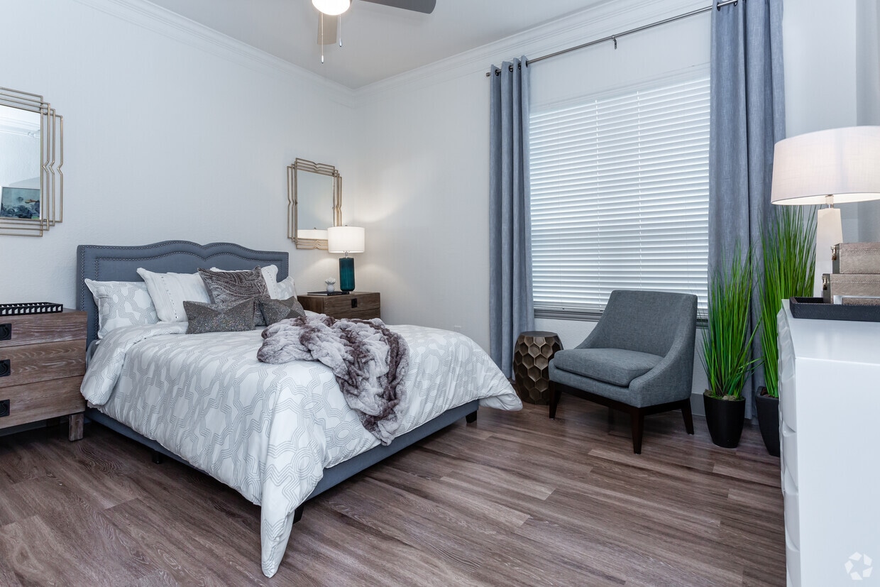 State Thomas Ravello - 2610 Allen St Dallas, TX 75204 | Apartments.com