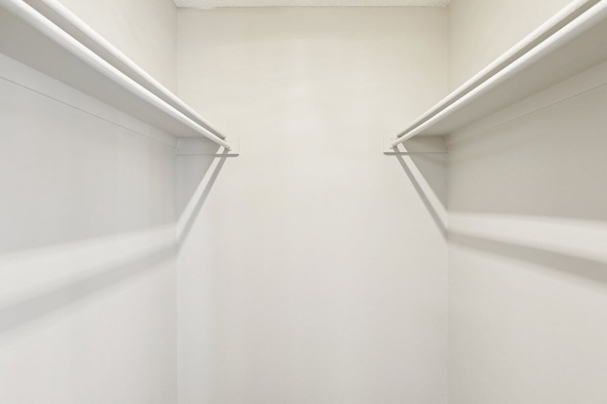 Claro Court Apartments - 10950 Woodmeadow Pky Dallas, TX 75228 ...