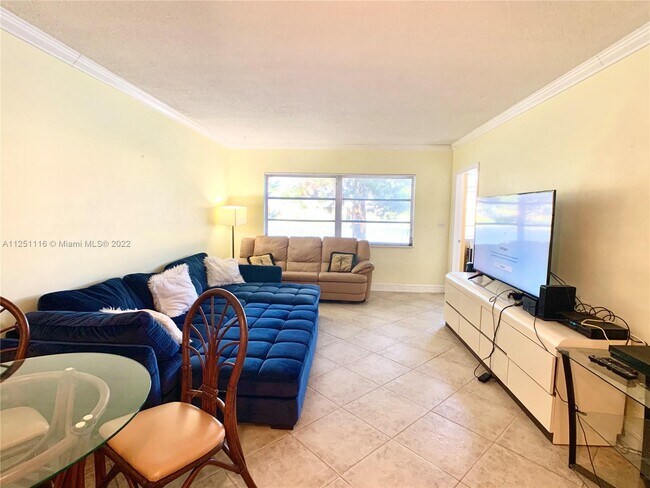 2815 NE 201st Terrace Unit L107, Aventura, FL 33180 - Room for Rent in ...