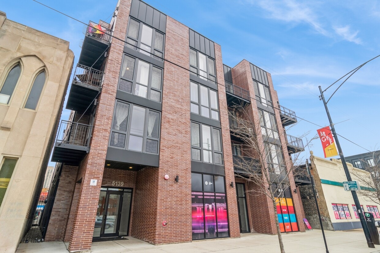 5139 N Broadway St, Chicago, IL 60640 - House Rental in Chicago, IL ...