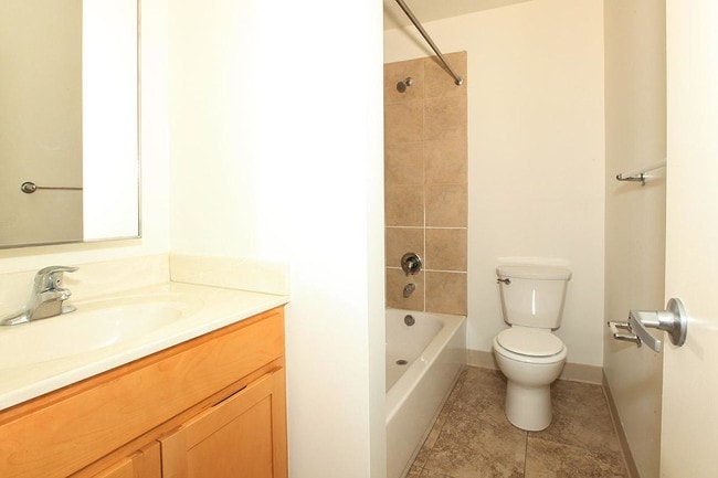 Oakley Square Apartments - Chicago, IL | Apartments.com