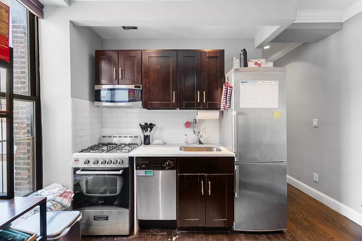 818 10th Ave Unit 4C, New York, NY 10019 | Apartments.com