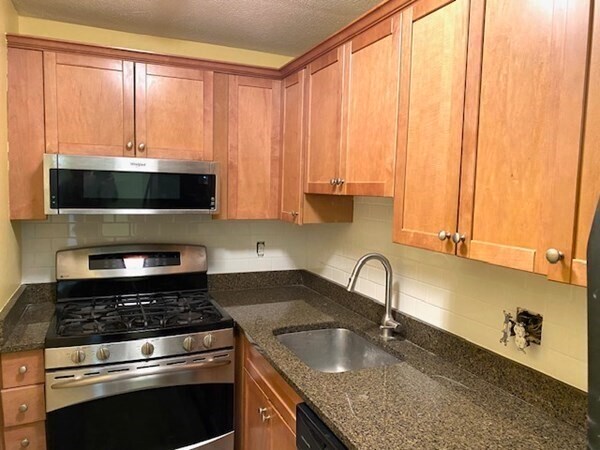 12 Kenmar Dr Unit 77, Billerica, MA 01821 - Condo for Rent in Billerica ...