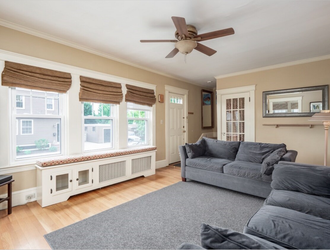 125 Upham St, Lowell, MA 01851 - House Rental in Lowell, MA ...
