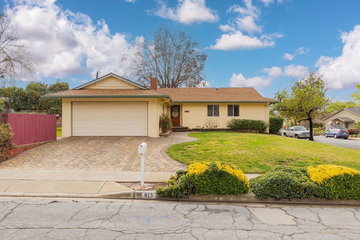 913 Topaz Ct, Ojai, CA 93023 - House Rental in Ojai, CA | Apartments.com