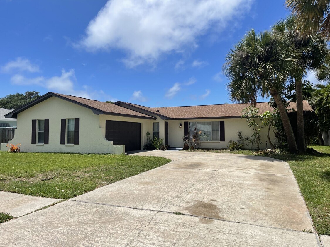 19 Colonial Dr, Cocoa Beach, FL 32931 - House Rental in Cocoa Beach, FL ...