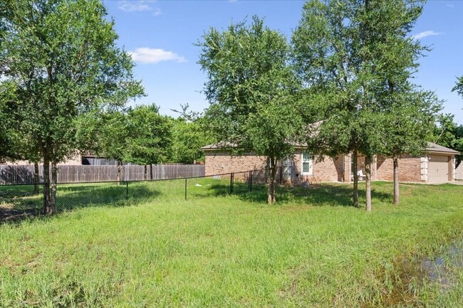 37 Buckskin Loop, Morgan's Point Resort, TX 76513 - House Rental in ...