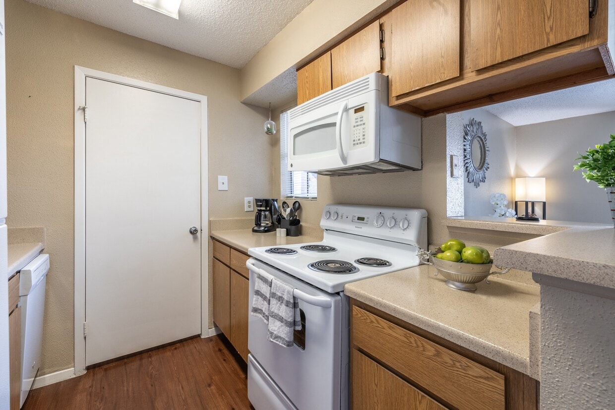Park at Wells Branch - 1915 Wells Branch Pky Austin, TX 78728 ...