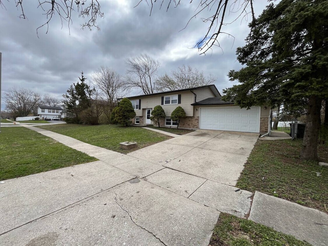 4161 188th St, Country Club Hills, IL 60478 - House Rental in Country ...