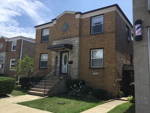 Green Oaks Student Apartments for Rent - Elmwood Park, IL - Updated ...